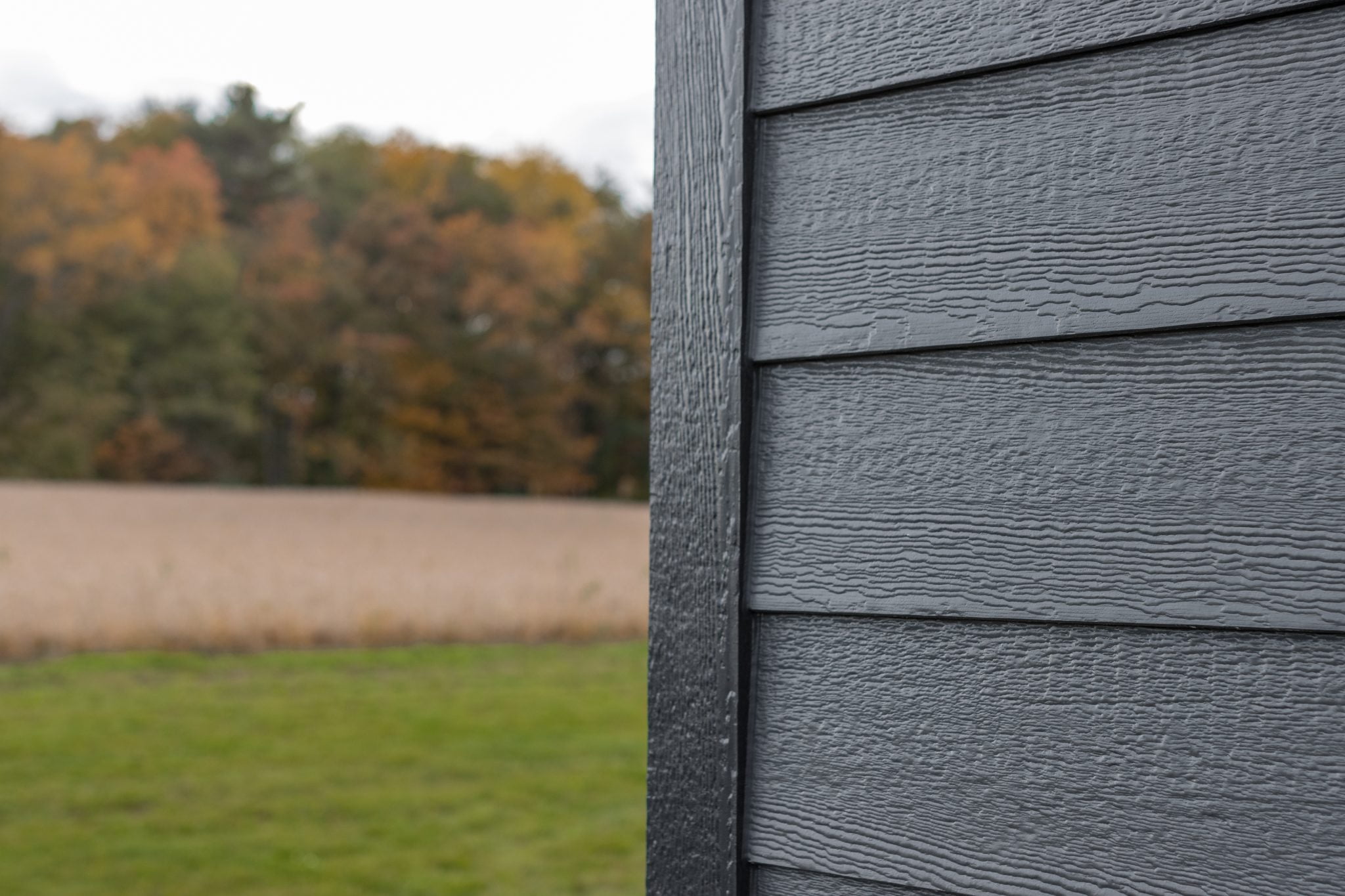 Crisp & Clean Corner - Diamond Kote® Siding System