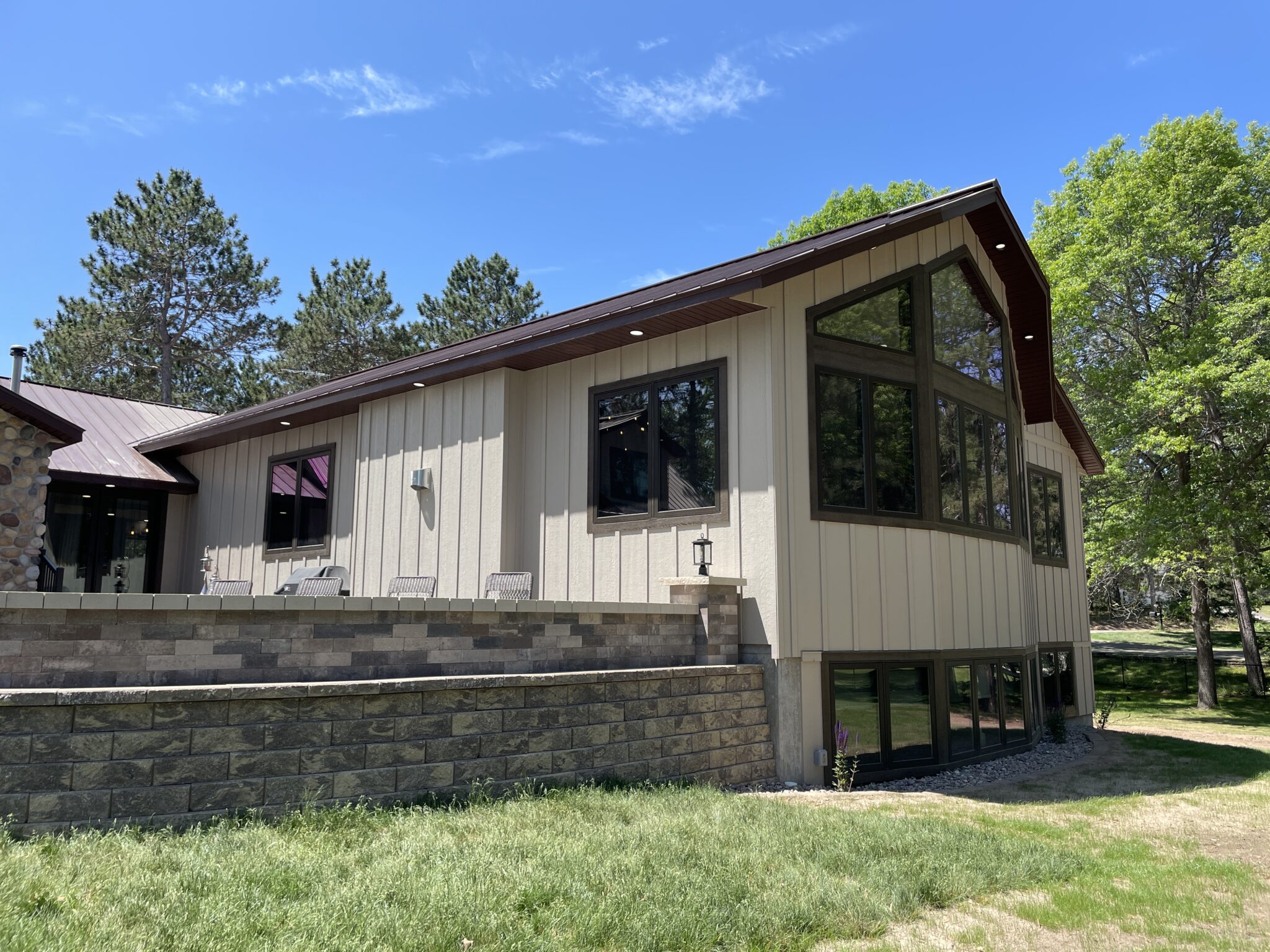 The Family Lakehouse - Diamond Kote® Siding System